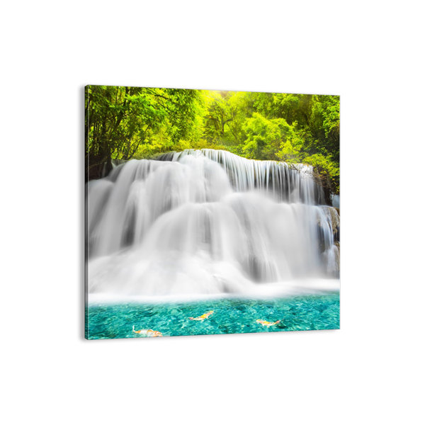 Union Rustic Leinwandbild - Fotografie "Eine schaumige Kaskade von Grün zu Azure" | Wayfair.de